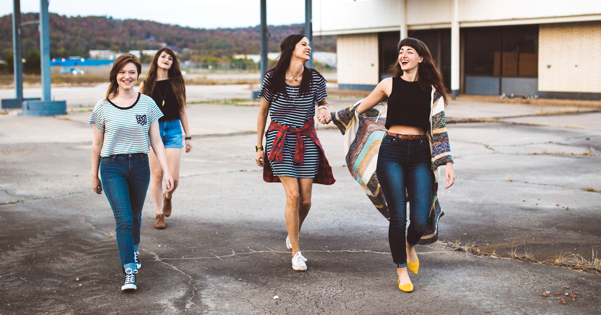 100 Questions to Ask: Find a Conversation Topic